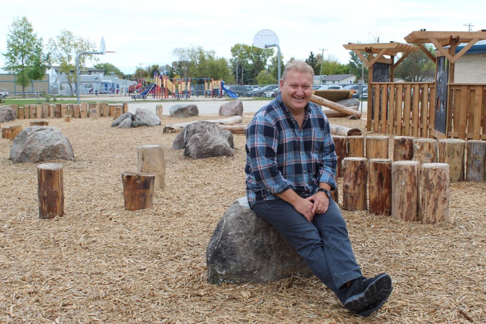 Outdoor learning gains ground during pandemic – The Carillon