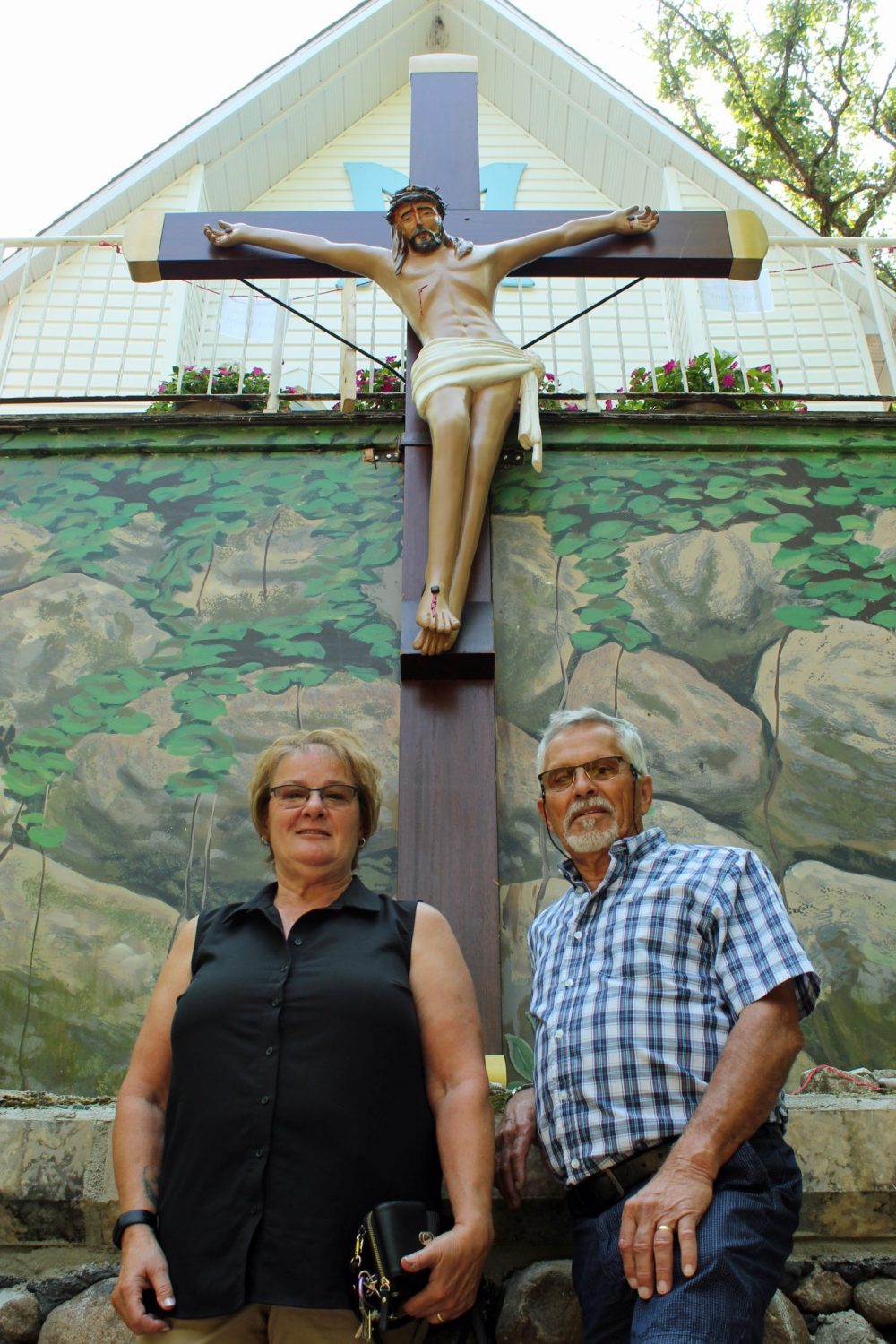 Long journey for grotto crucifix – The Carillon
