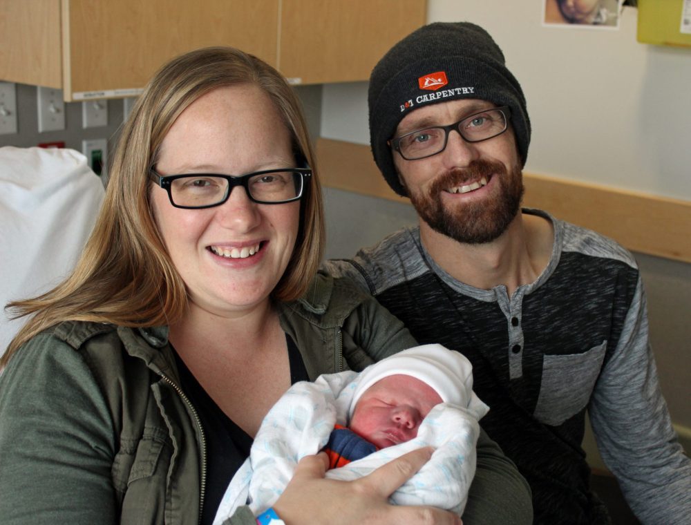 Pansy couple welcomes New Year’s ‘tiebreaker’ – The Carillon