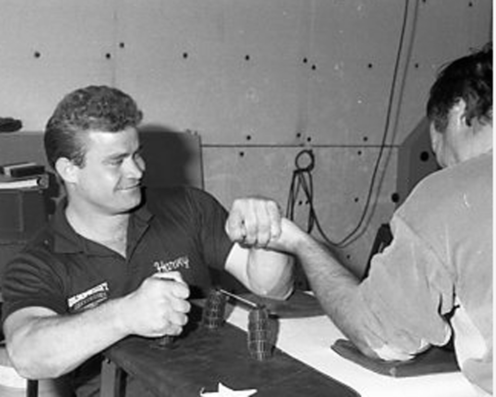 SPORTS FLASHBACK 1990: Arm wrestler pursues world title – The Carillon