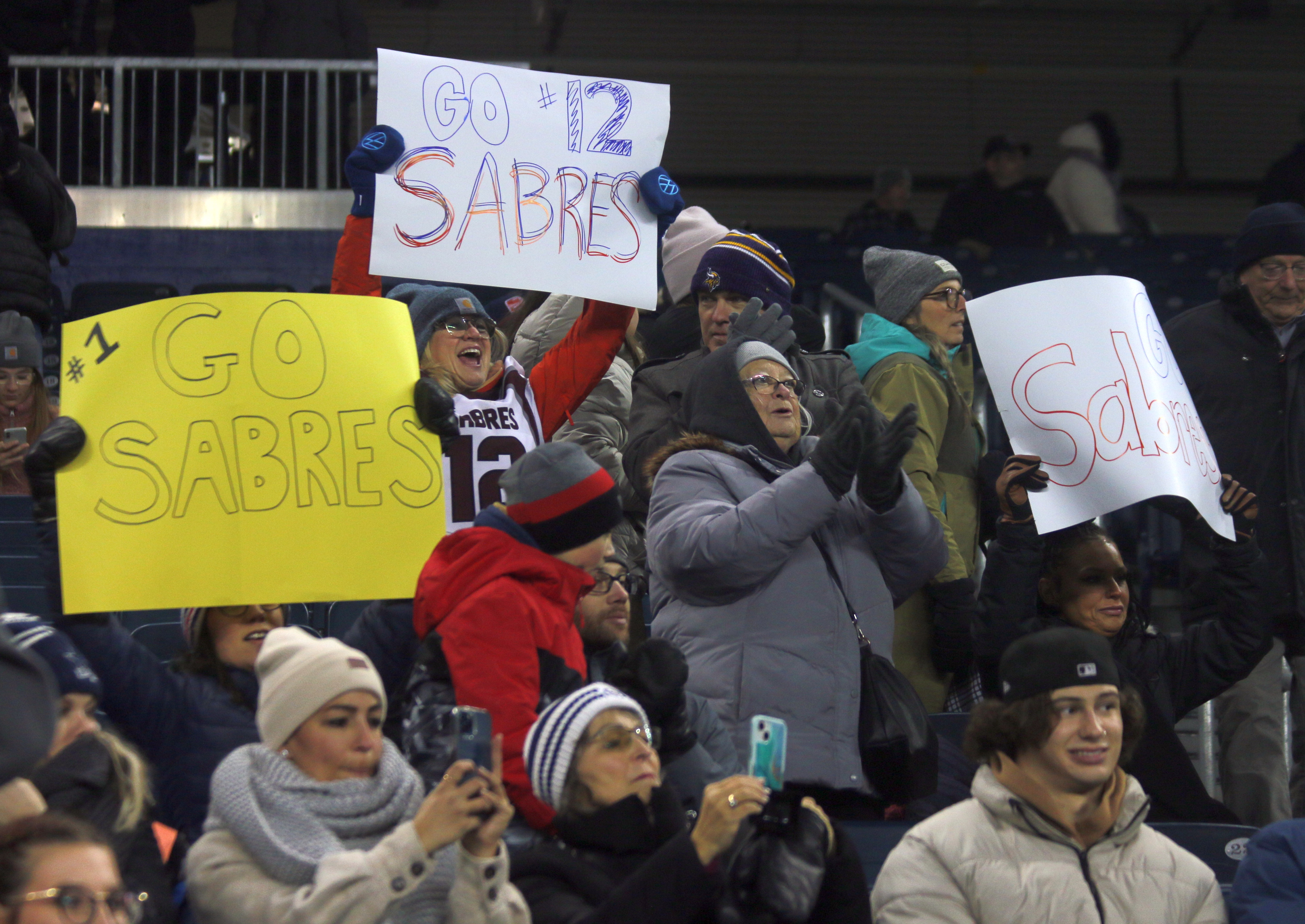 Springfield Sabres win football banner at IG Field – The Carillon