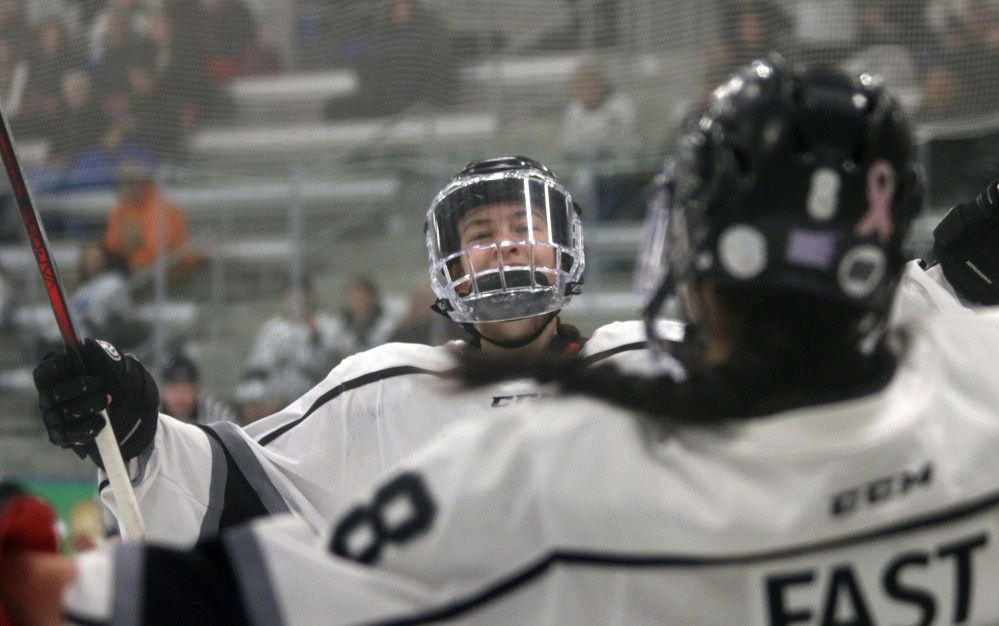 Selects highlight week’s playoff action – The Carillon